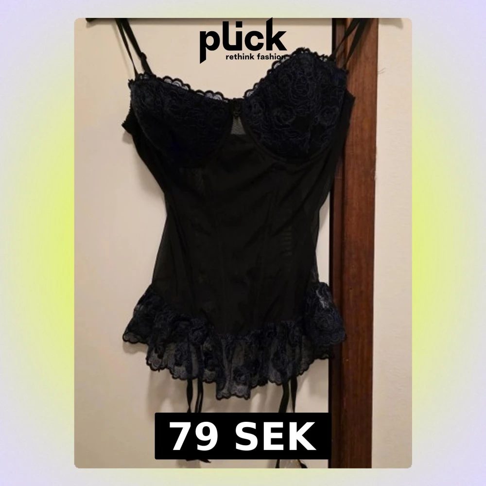 Svart Torsolett Med Blå Broderi