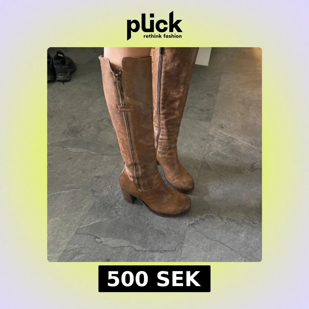 Bruna Höga Skinnstövlar Med Klack I Vintage Stil