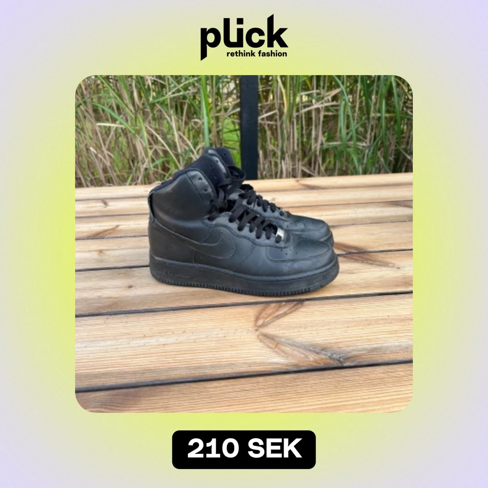 Svarta Black Air Force 1s | Nike