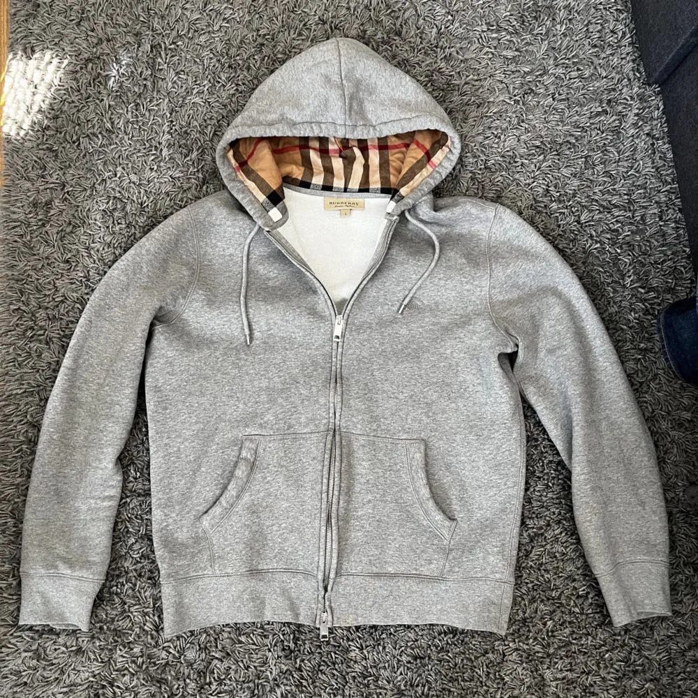 Grå Burberry Hoodie | Huvtröjor & Träningströjor