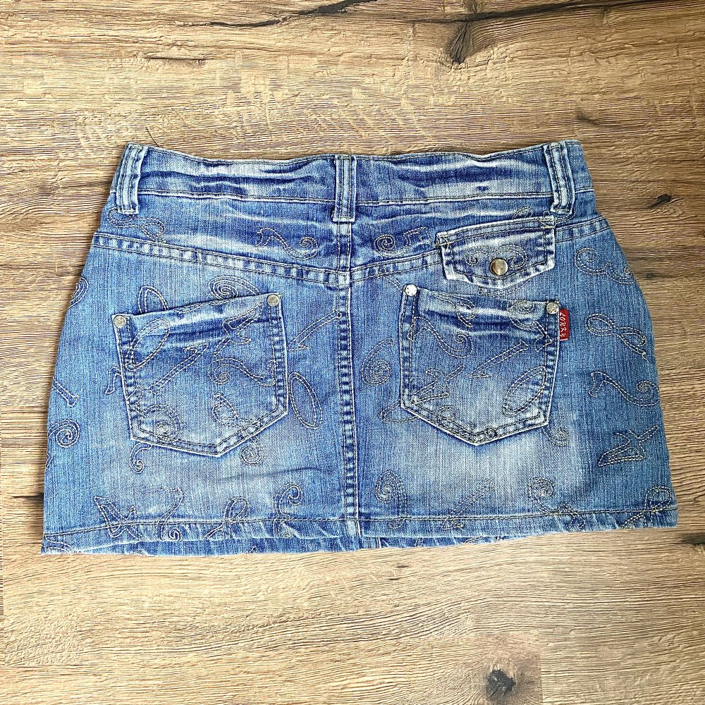 Blå Vintage Y2k jeans kjol!! | Plick Second Hand