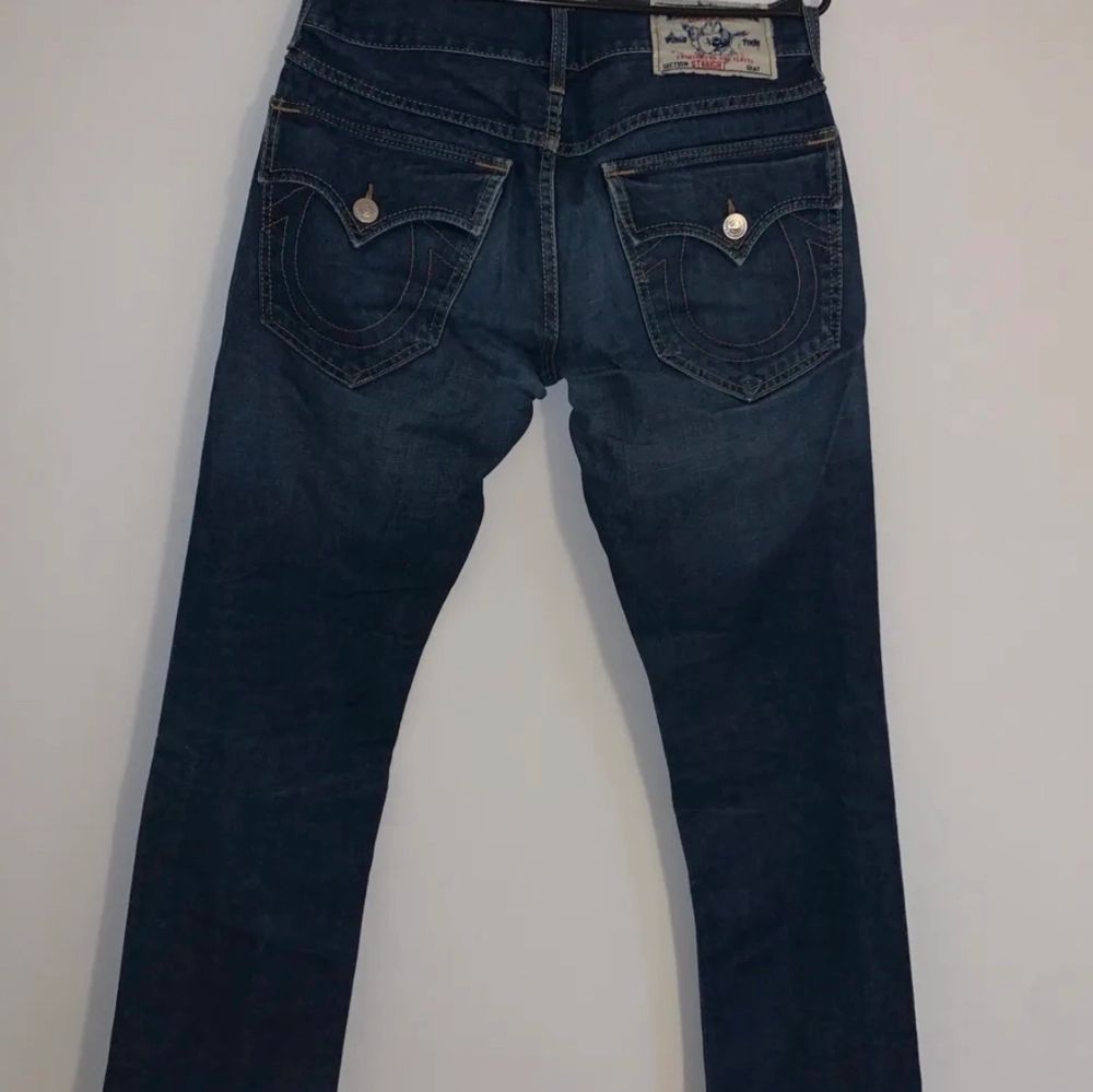 Marinblå As feta trueys - True Religion | Plick Second Hand