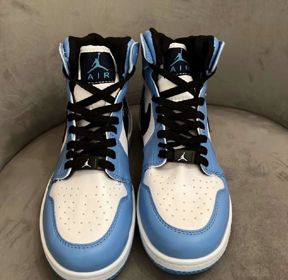 Blå Jordan 1 - Jordans | Plick Second Hand