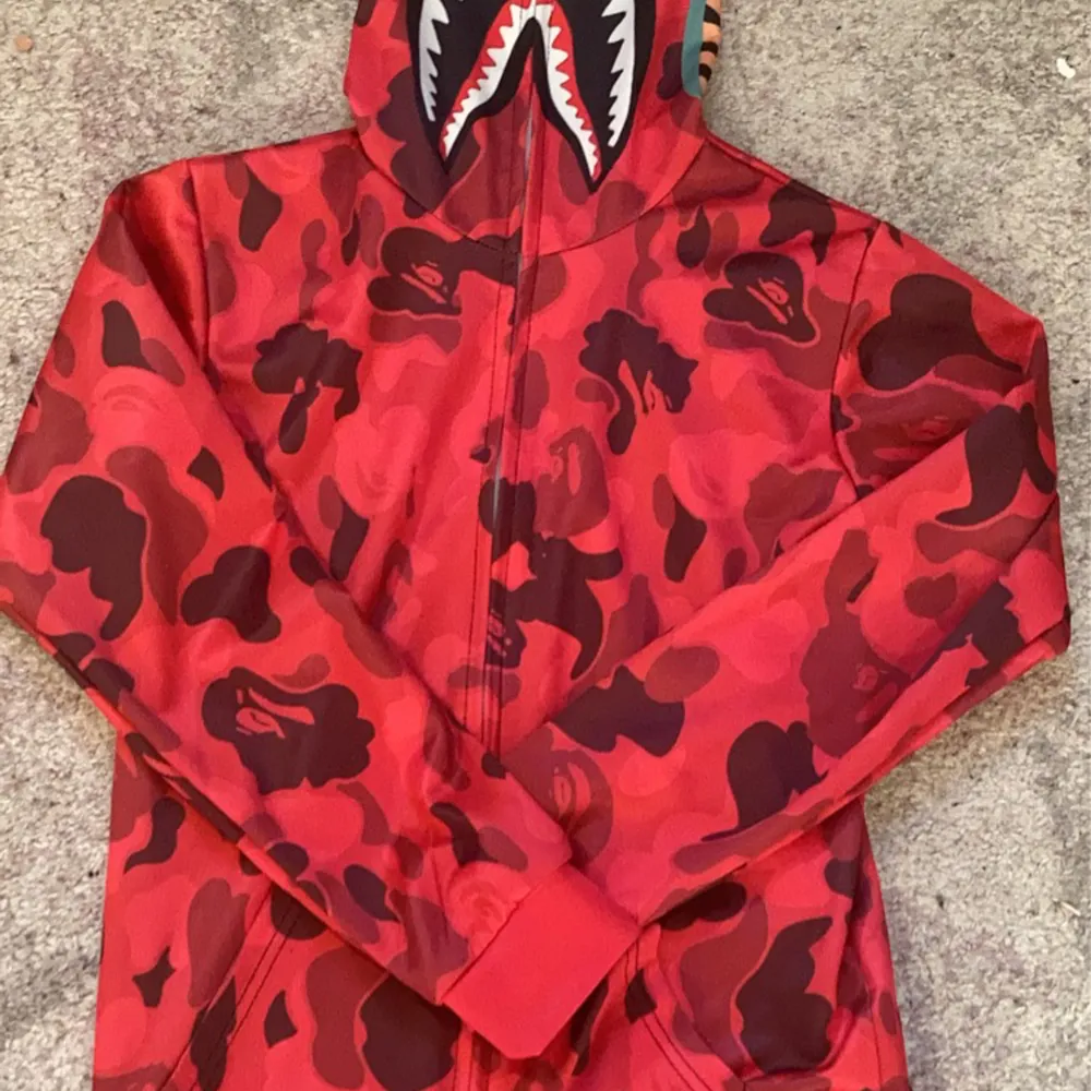 Röd Fake Bape Hoodie | Hoodies