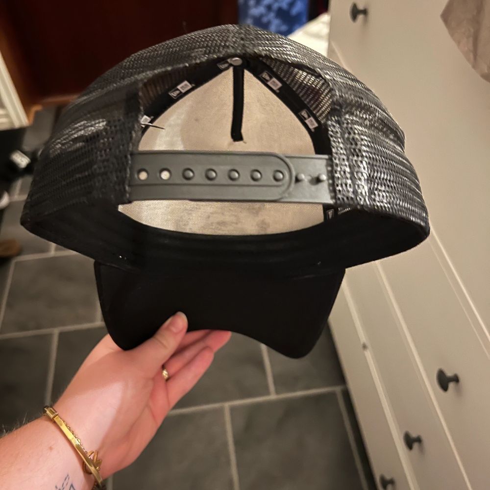 Svart New era keps - Accessoarer | Plick Second Hand