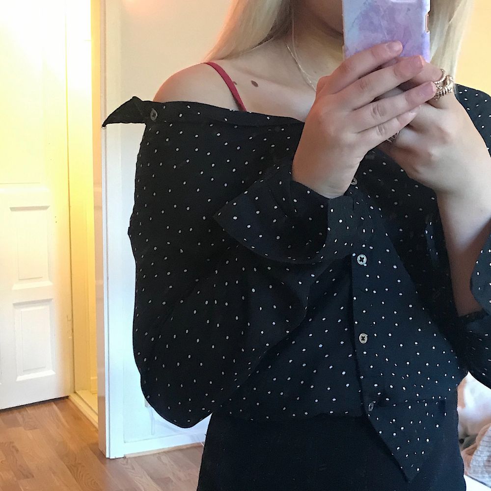 Prickig blus - Blusar | Plick Second Hand