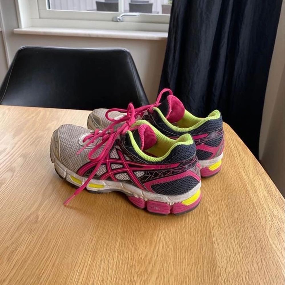 Asics springskor - Asics | Plick Second Hand