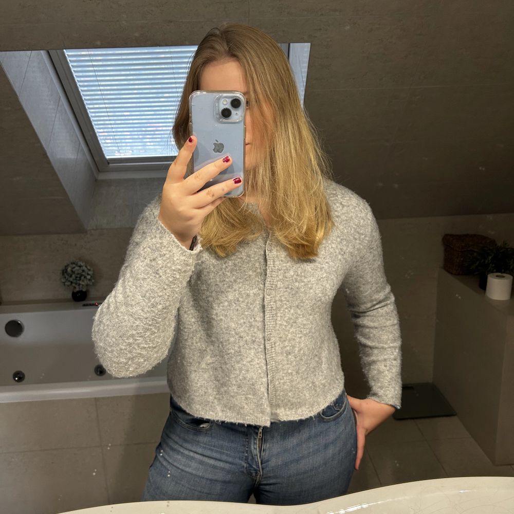 Grå Stickad kofta från Zara | Plick Second Hand