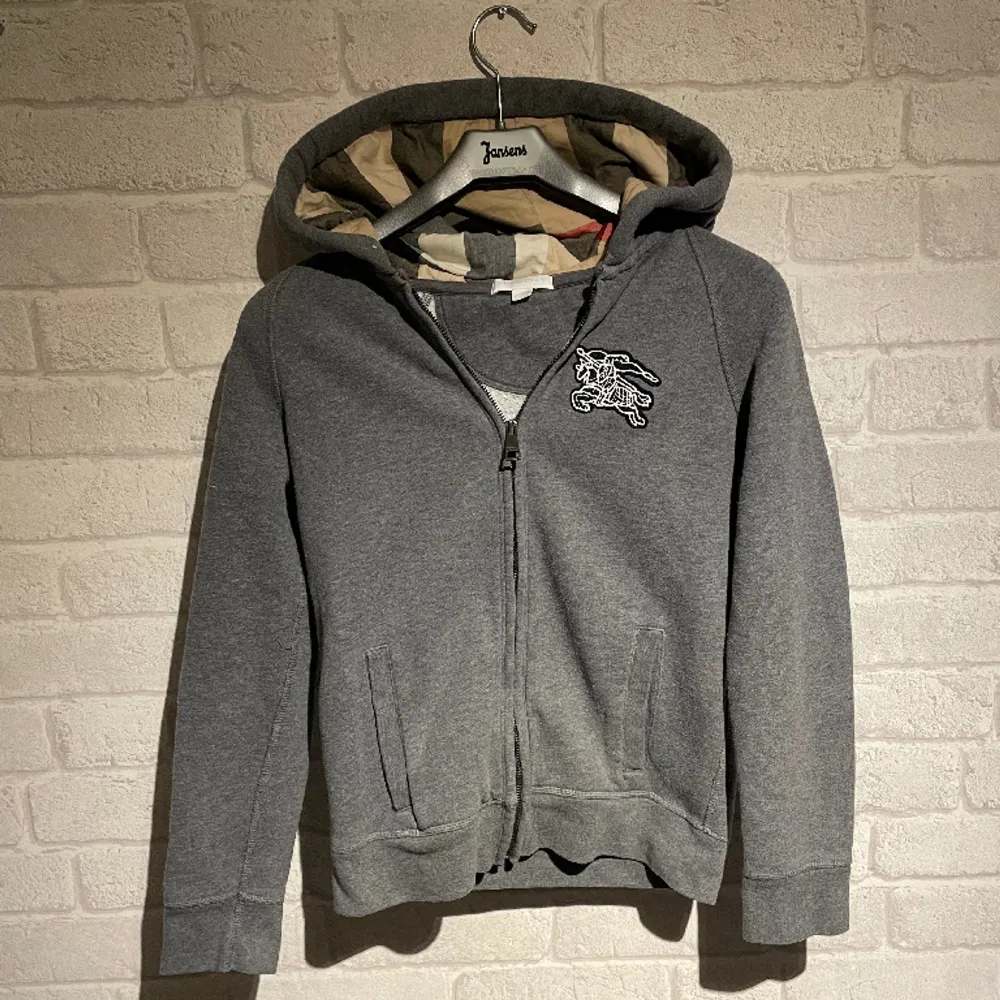 Grå Burberry Hoodie | Tröjor & Koftor