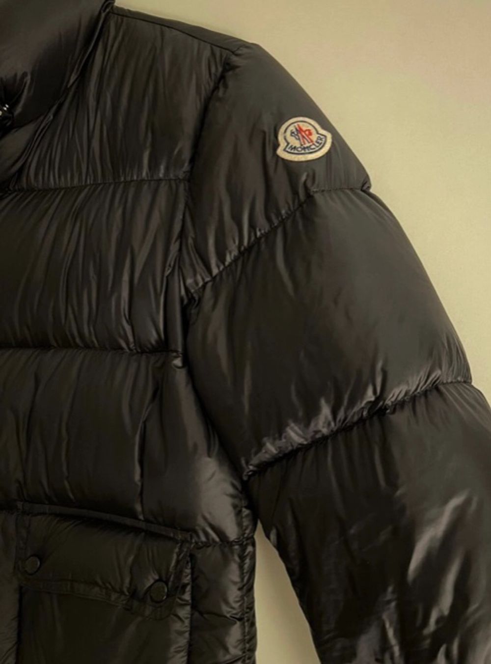 Svart Moncler jacka - Moncler | Plick Second Hand