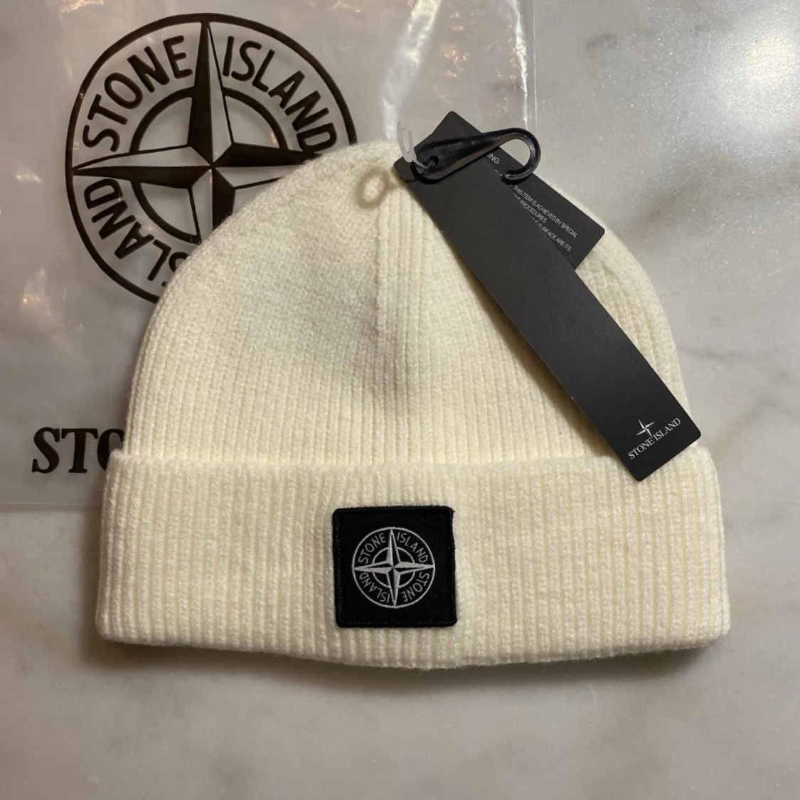 Beige Stone Island Mössa | Accessoarer