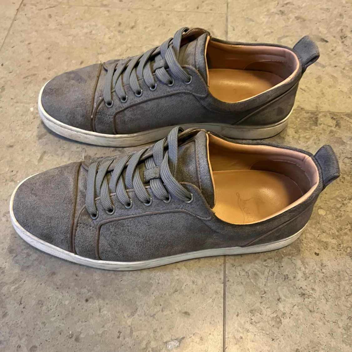Gråa Loubs | Skor