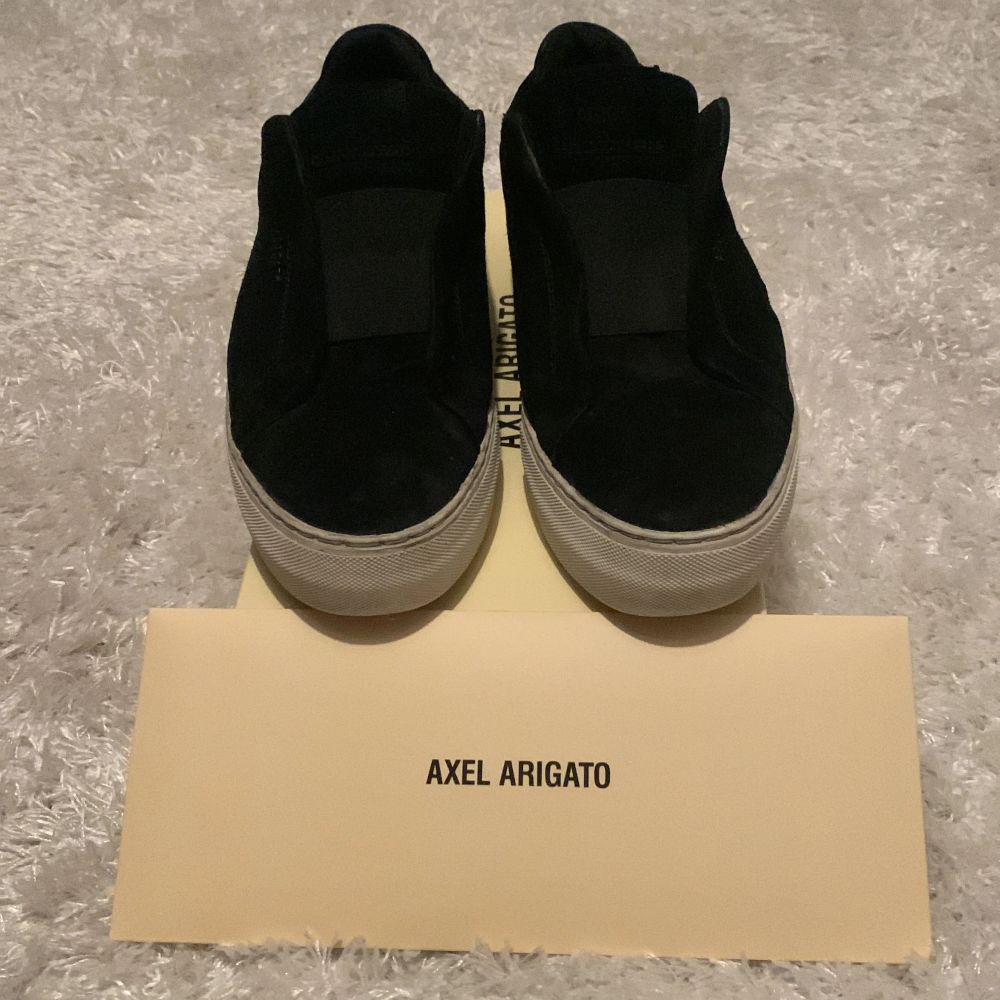 Svart AXEL ARIGATO - 360 LACELESS SNEAKERS | Plick Second Hand