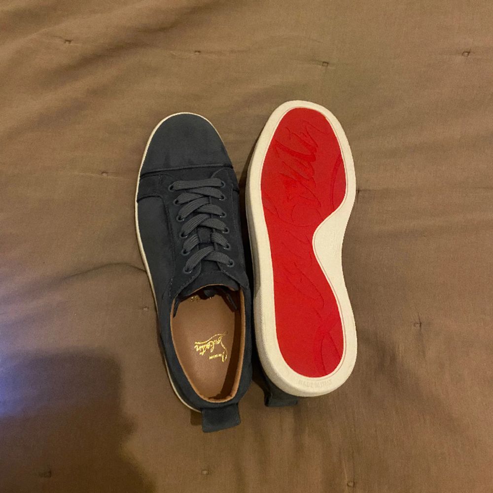 Blå Louboutin utan spikar | Plick Second Hand