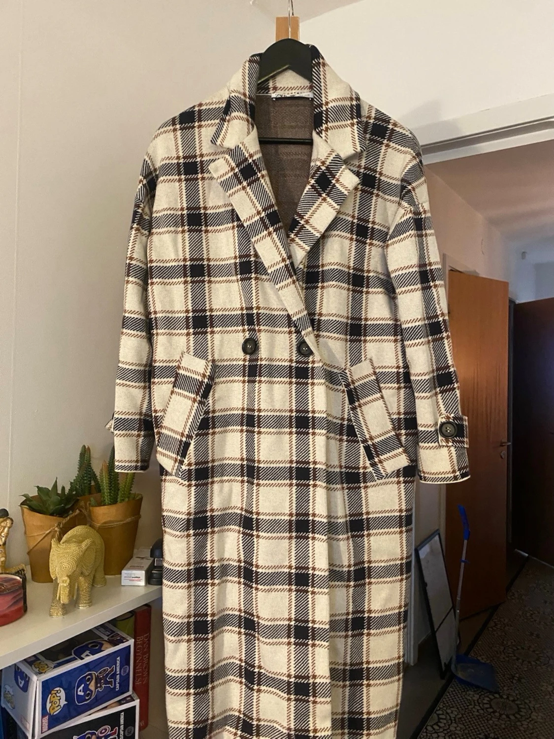 Beige Rutig Lång Kappa Från Zara