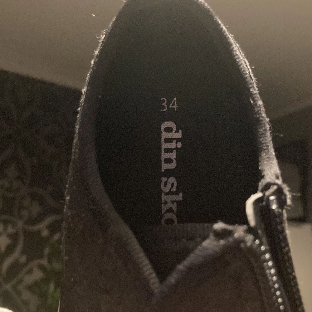 Svart Svarta sneakers - Din Sko | Plick Second Hand