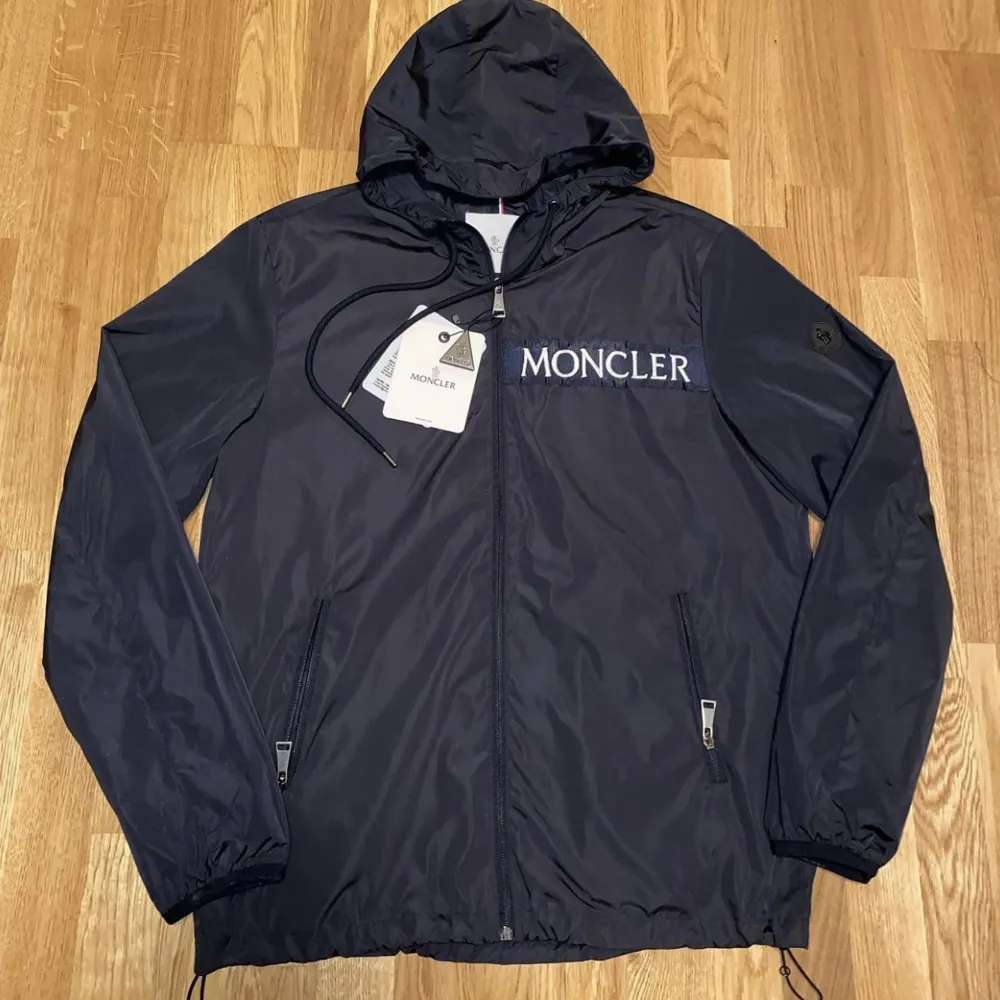 Marinblå Vindjacka | Moncler | Jackor