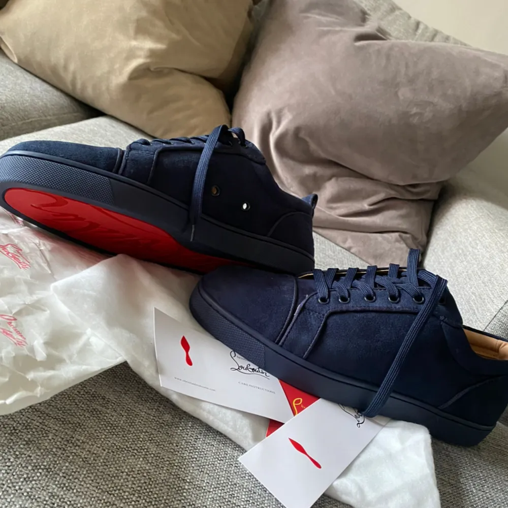 Marinblåa Christian Louboutin Skor