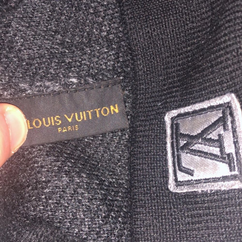 Lv mössa svart - Louis Vuitton | Plick Second Hand