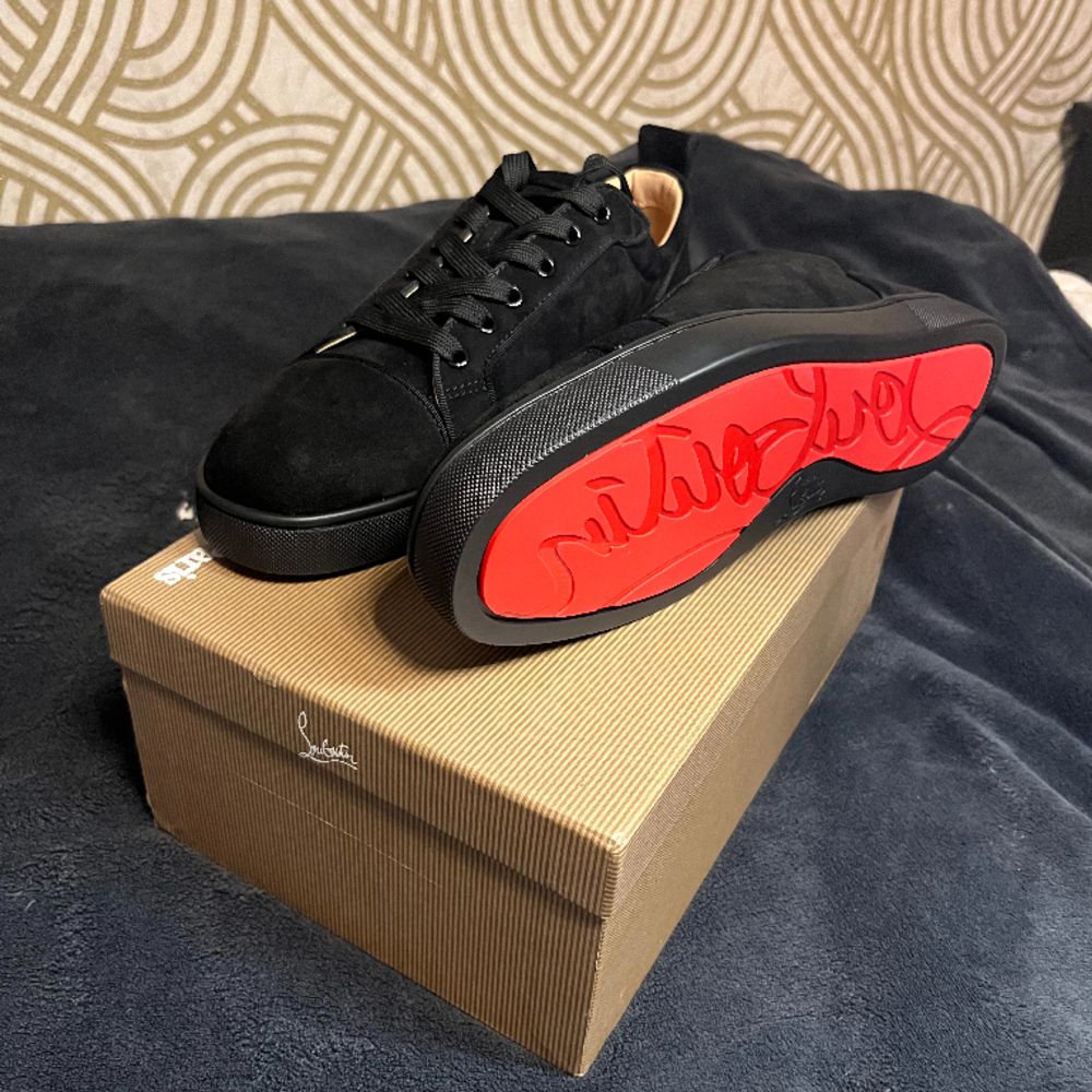 Svart Christian Louboutin skor | Plick Second Hand