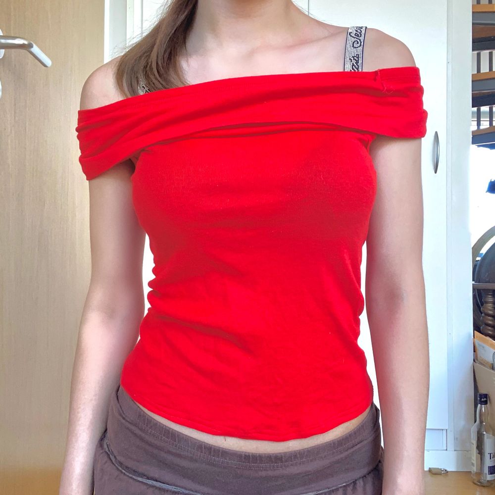 Röd Topp - Apr | Plick Second Hand