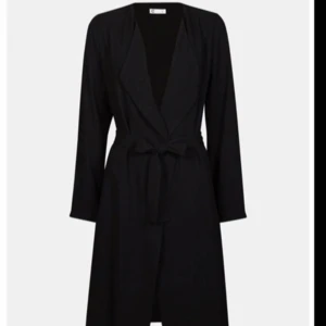 Svart Trenchcoat Från Cubus | Jackor