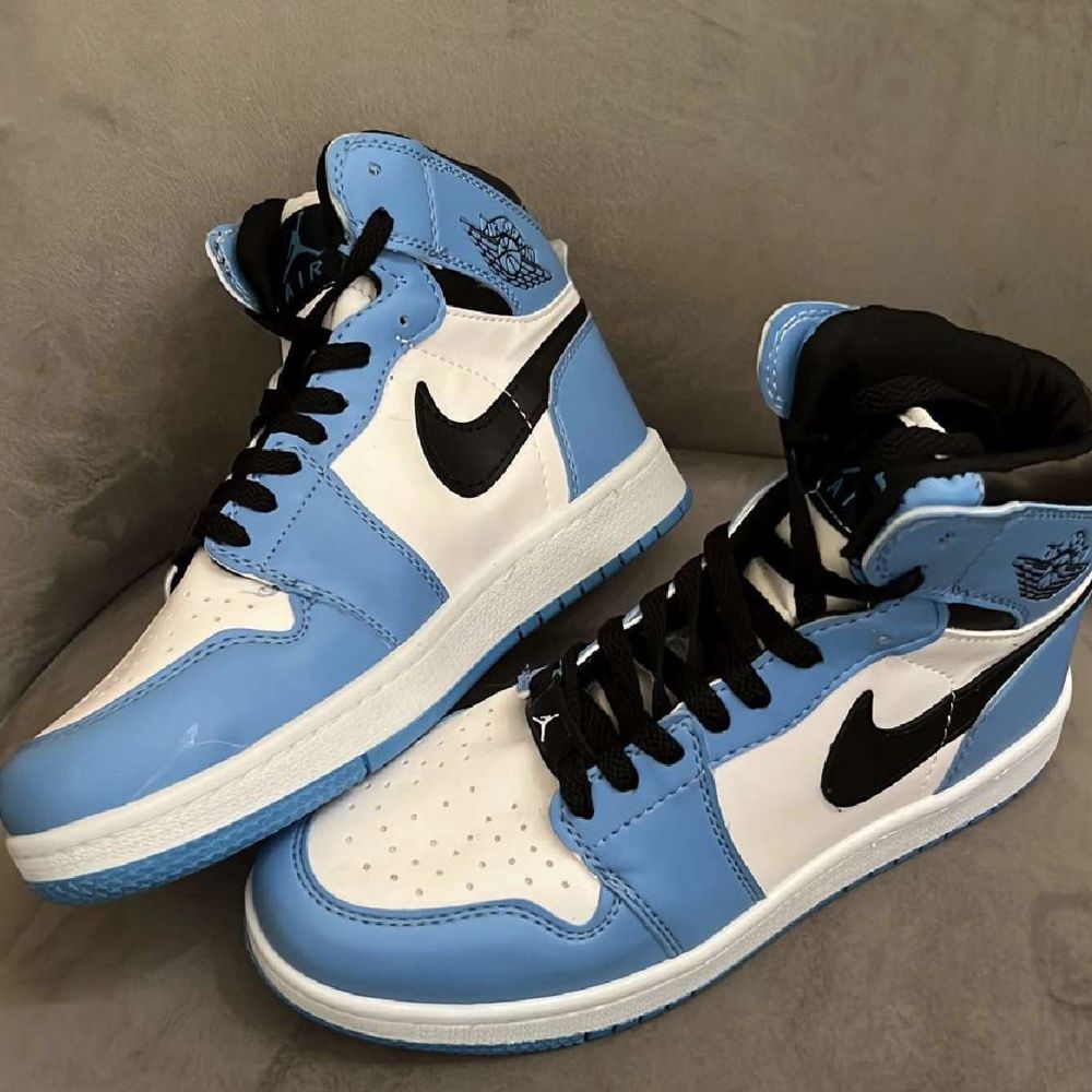 Blå Jordan 1 - Jordans | Plick Second Hand