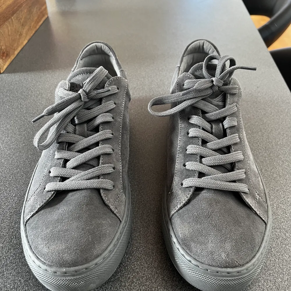 Grå Sneakers, Garment Projekt | Skor