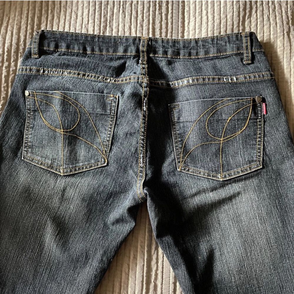 Marinblå Lågmidjade jeans - | Plick Second Hand