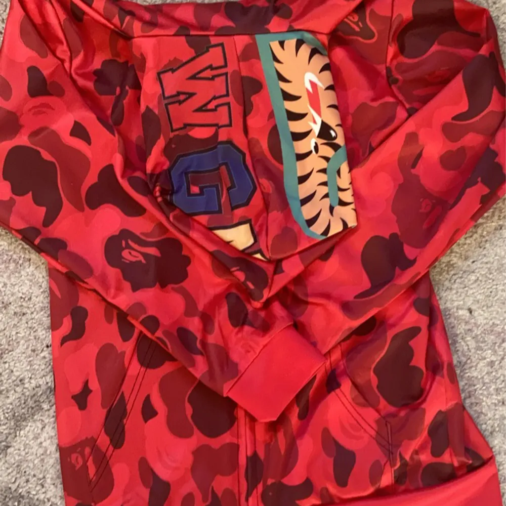 Röd Fake Bape Hoodie | Hoodies