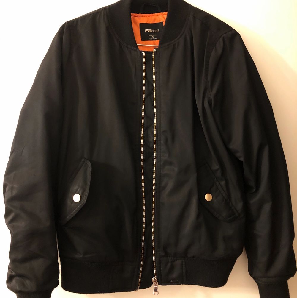 BOMBER JACKA - Jackor | Plick Second Hand