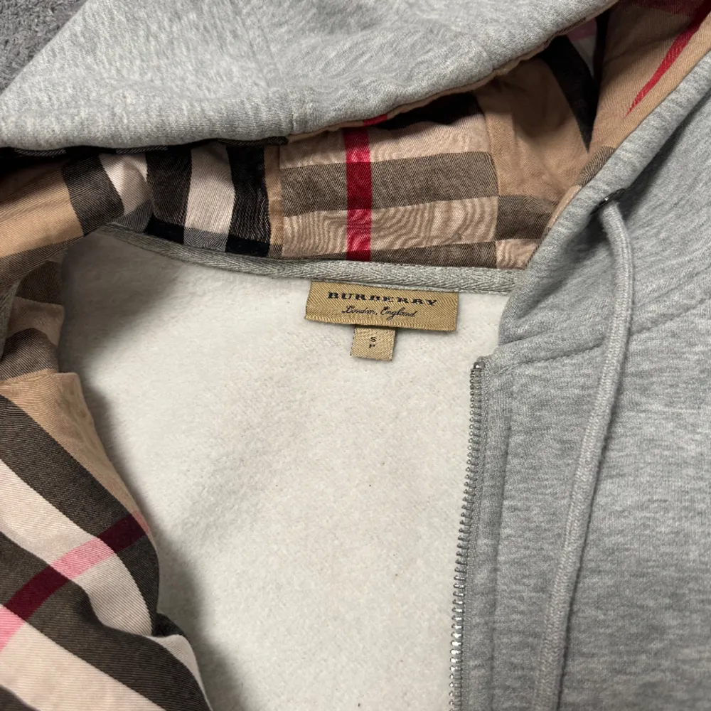 Grå Burberry Zip | Hoodies