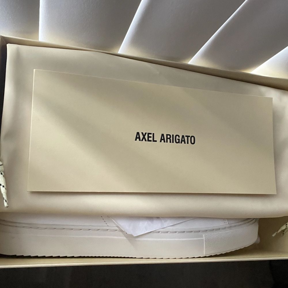 Vit Axel Arigatos - Axel Arigato | Plick Second Hand