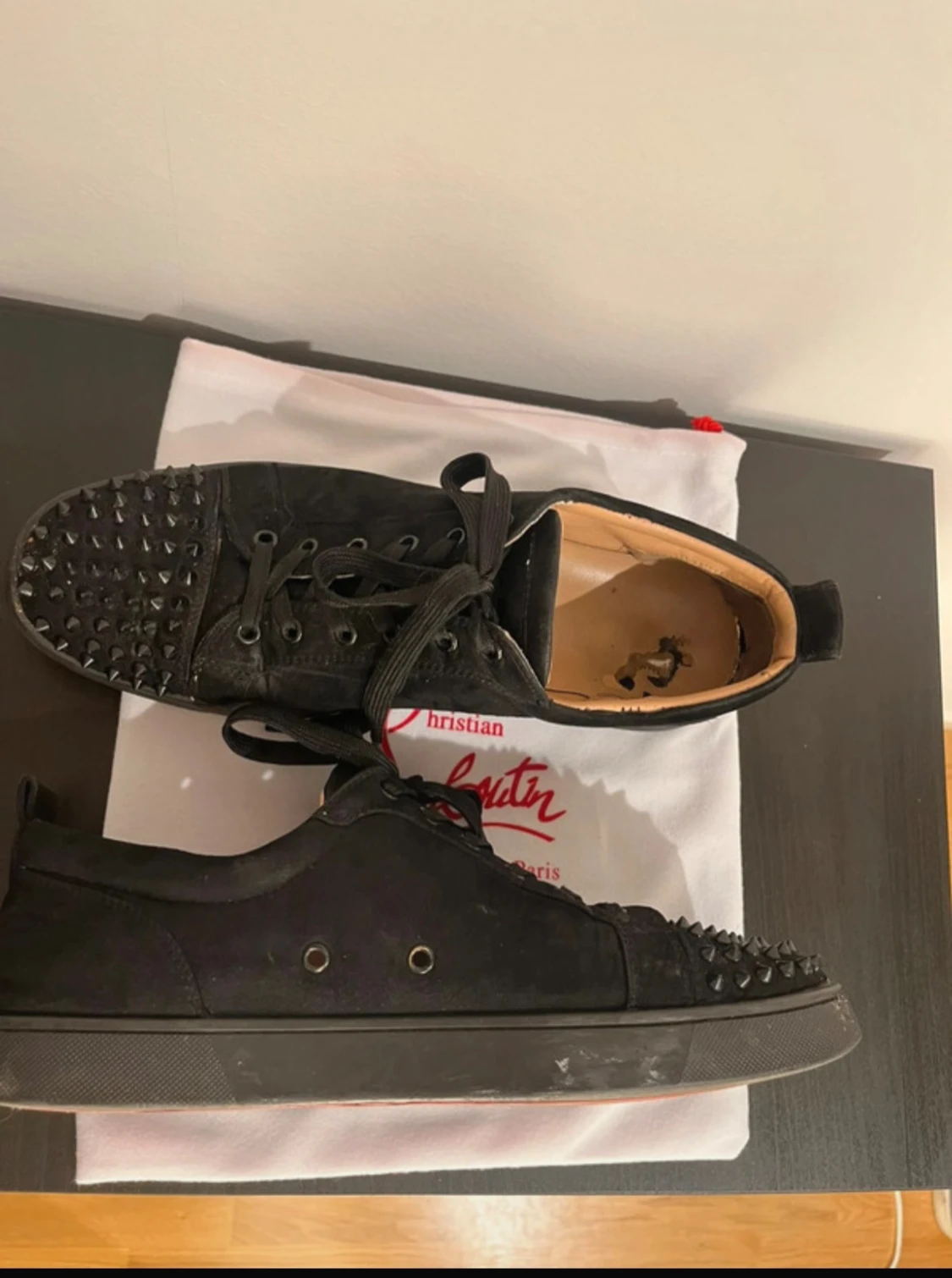 Svarta Loubs Med Taggar | Skor