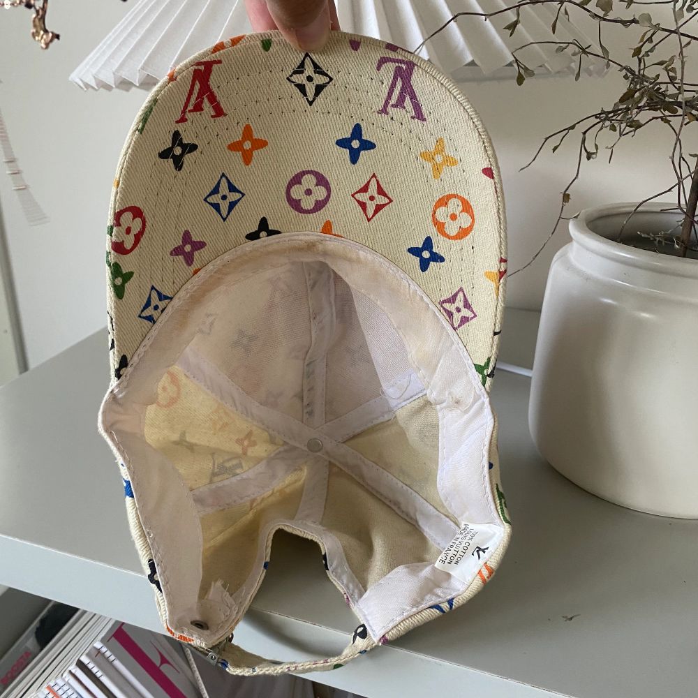 Vit Louis vuitton keps - Louis Vuitton | Plick Second Hand