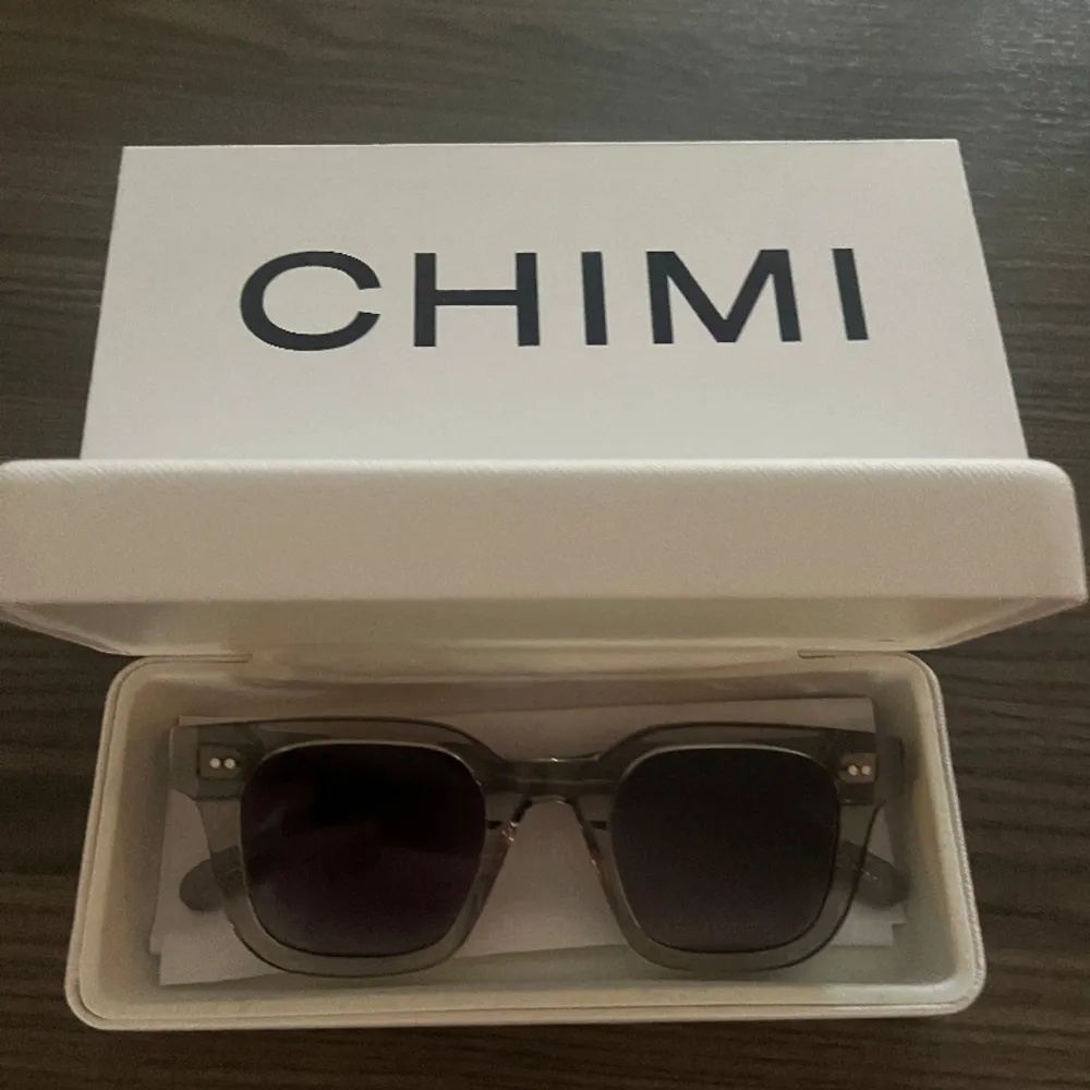 Grå Chimi 04 Grey | övrigt