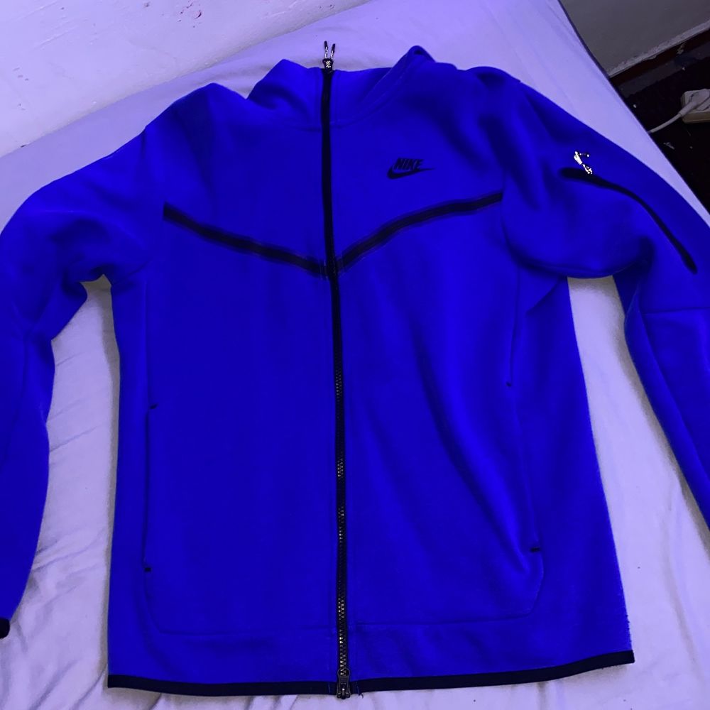 Blå Royal blue Nike tech fleece storlek S | Plick Second Hand