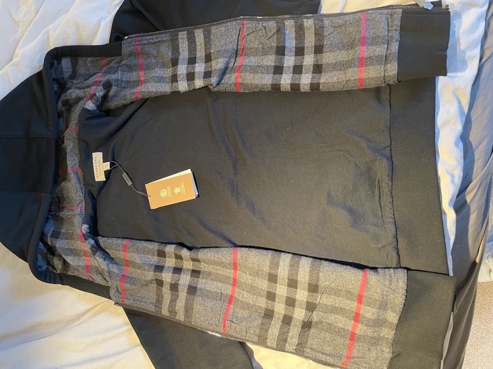 Svart Burberry hoodie - Burberry | Plick Second Hand