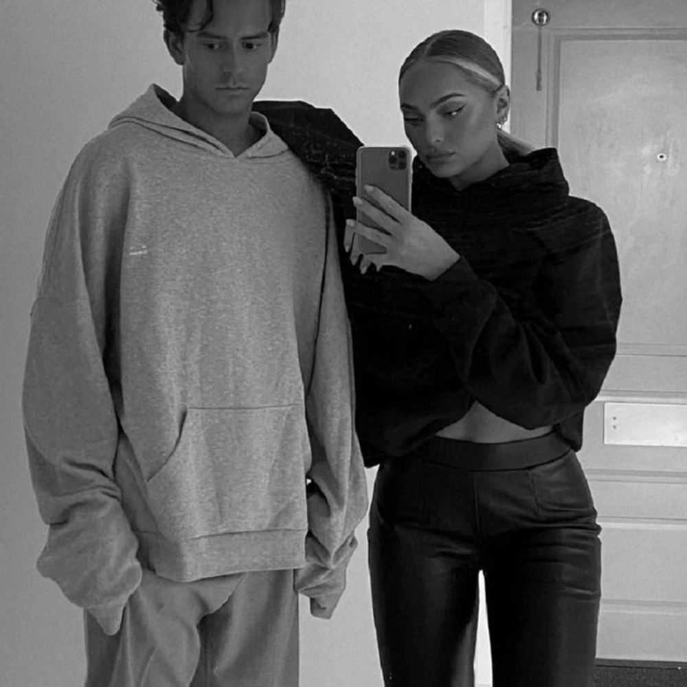 Svart Hoodie A-DSGN/adsgn - | Plick Second Hand