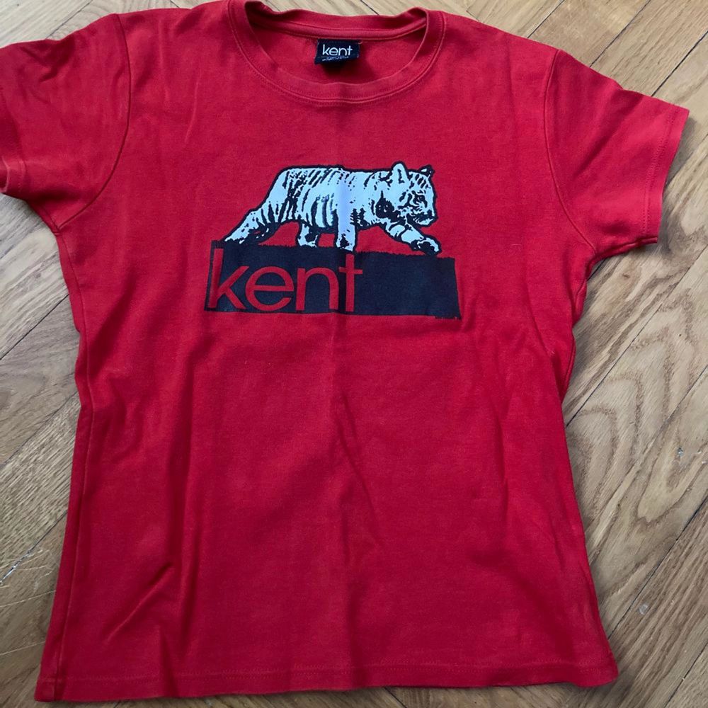 Röd Kent t-shirt - | Plick Second Hand