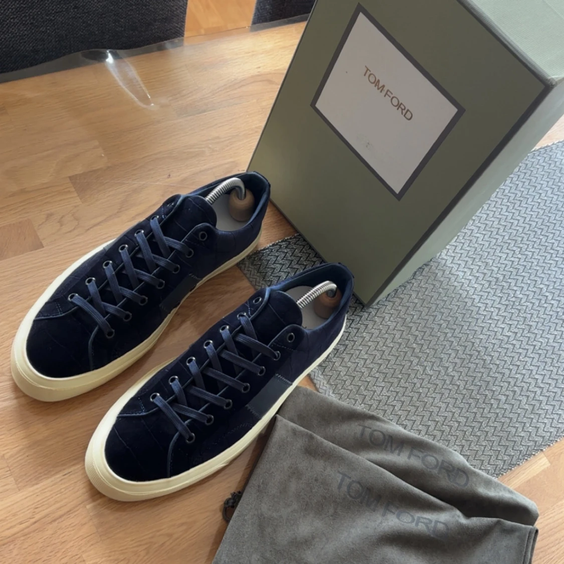 Mörkblå Sneakers Från Nytt Skick Tom Ford