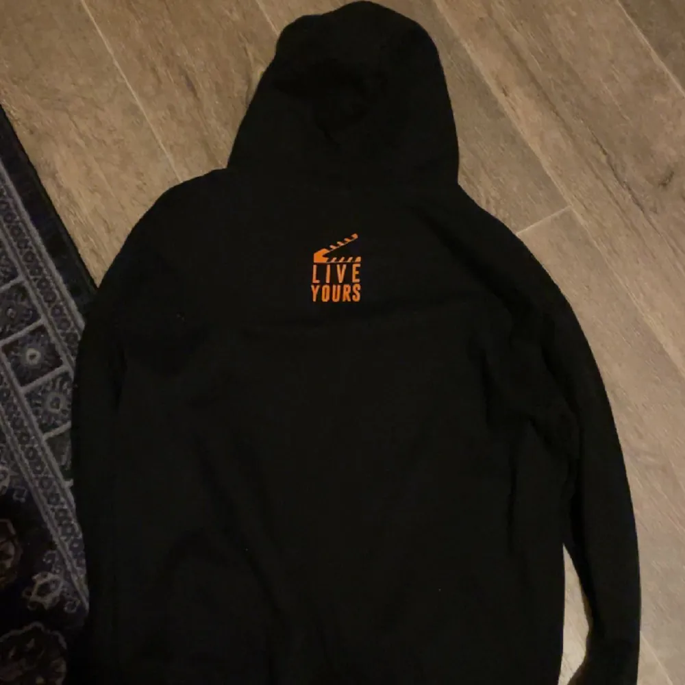 Svart Central Cee X Trapstar London Collab Merch