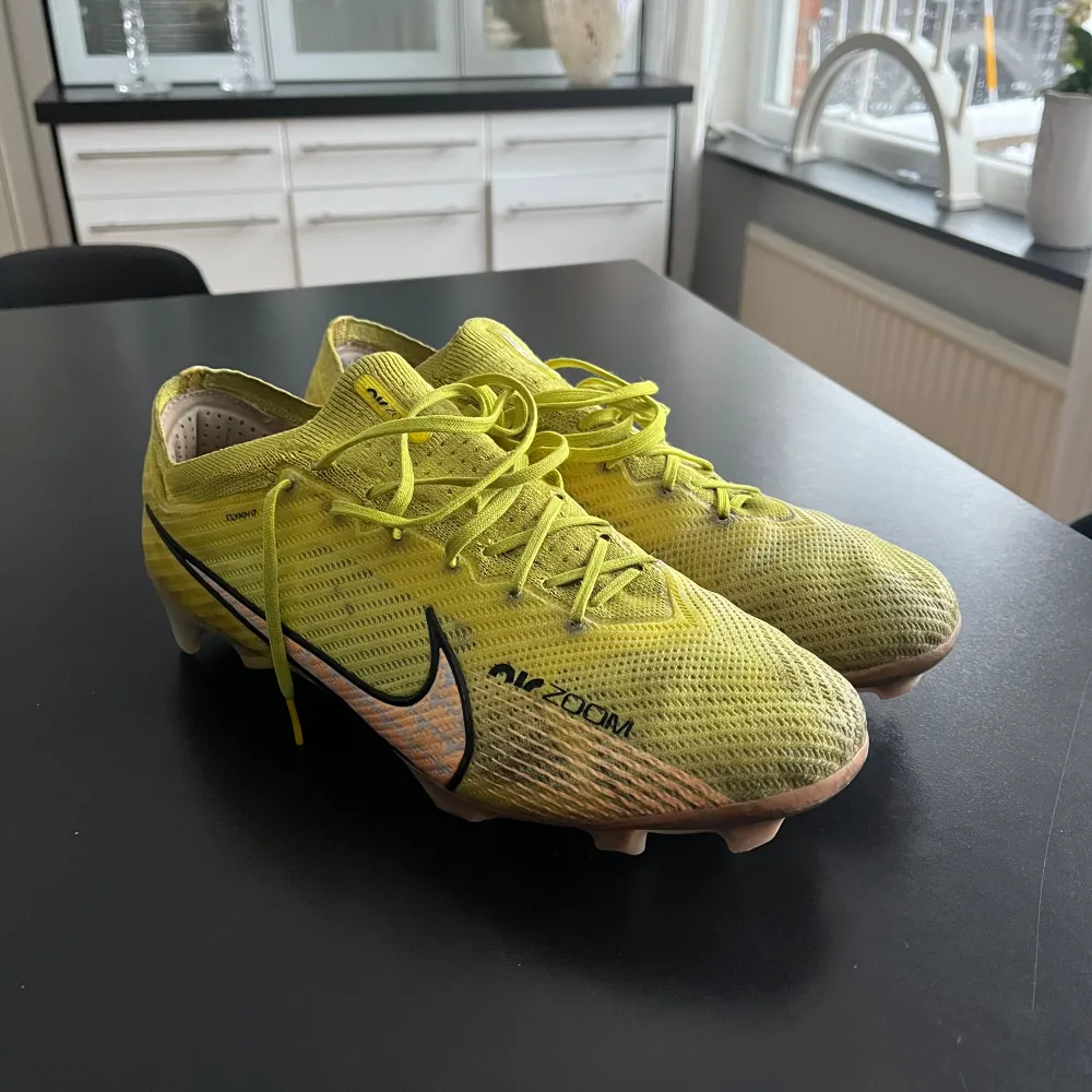 Gula Fotbollsskor | Nike | Skor