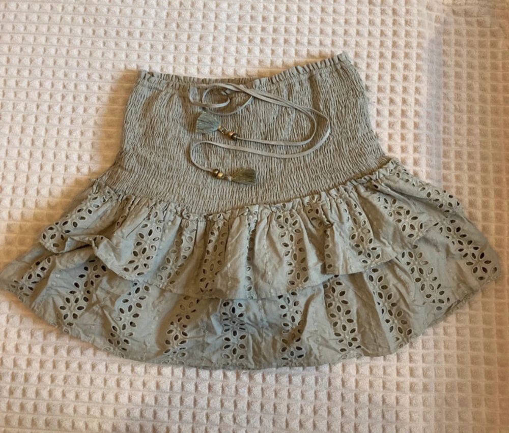 OlivfärgadZara kjol - Zara | Plick Second Hand