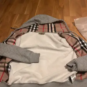 Burberry | Köp Second Hand online