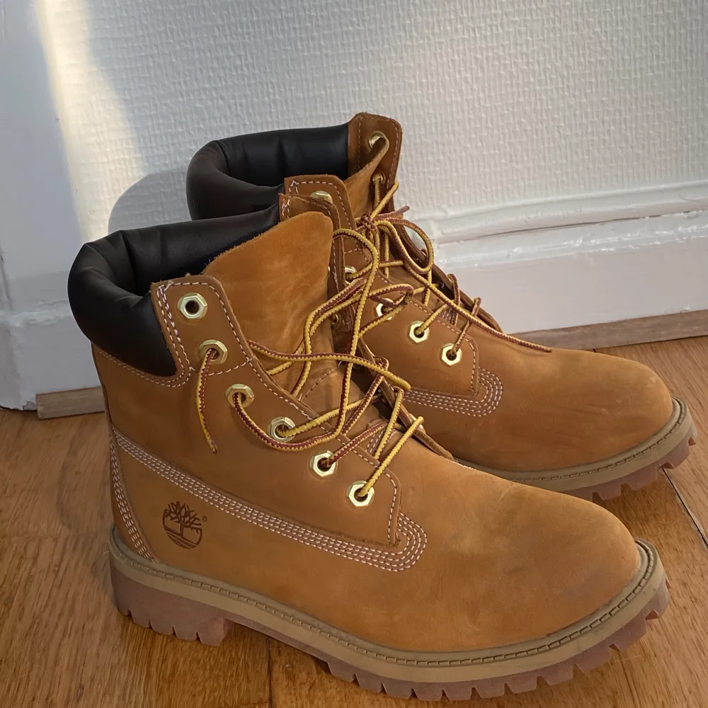 Beigea Timberland Kängor Stl.36