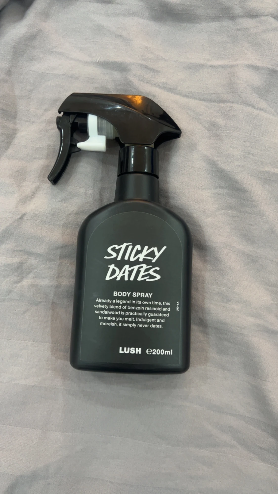 Sticky Dates Body Spray 200ml | Lush