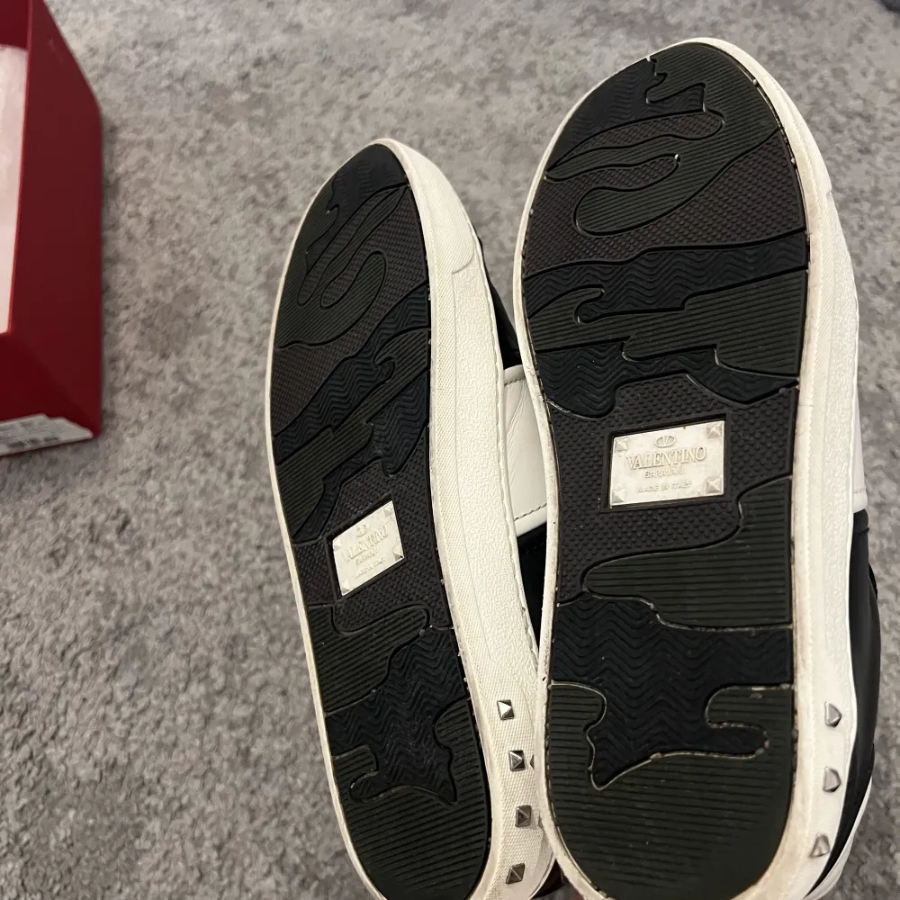 Svarta Valentino Flycrew | Skor