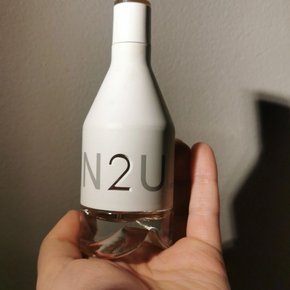 Vit Parfym - Calvin Klein | Plick Second Hand