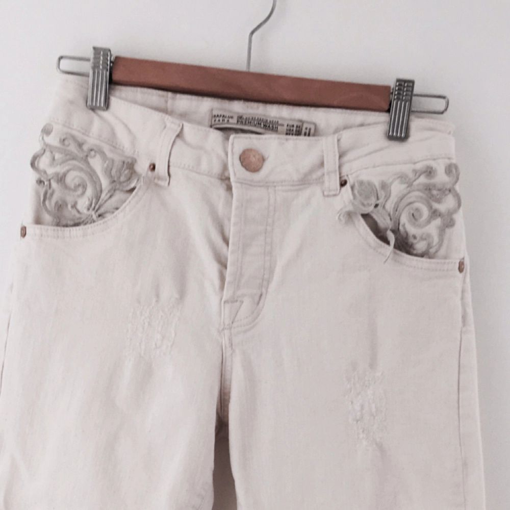 Boyfriend jeans i stretch material | Plick Second Hand